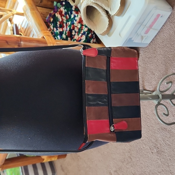Ili | Bags | Ili Leather Purse | Poshmark